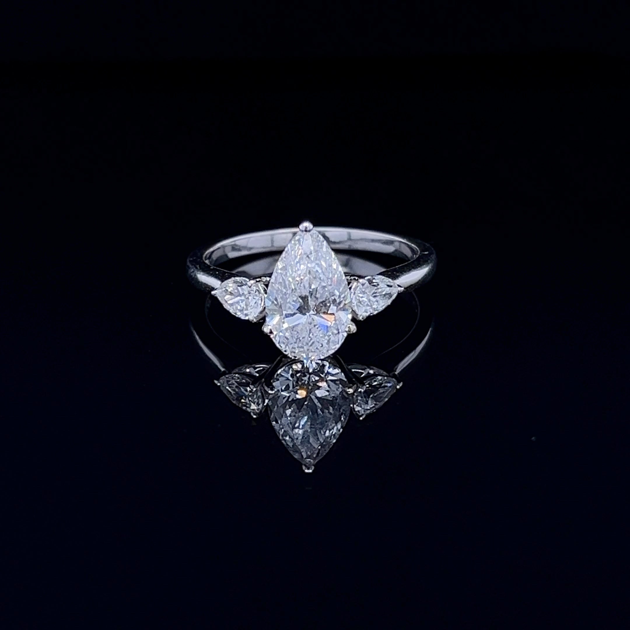 1.5 Carat Solitaire Diamond Rings – Facettes by Jinagna